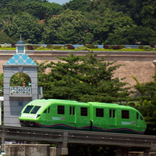 How to get to Sentosa