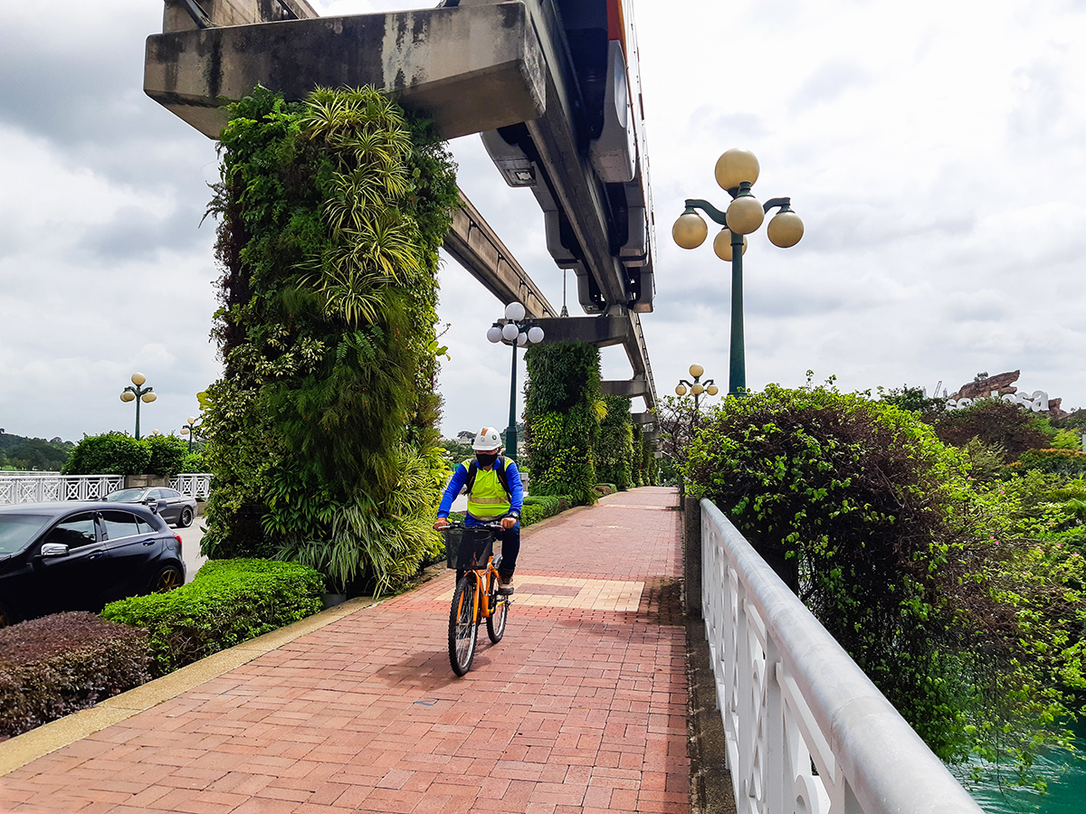 The ultimate guide to cycling around Sentosa