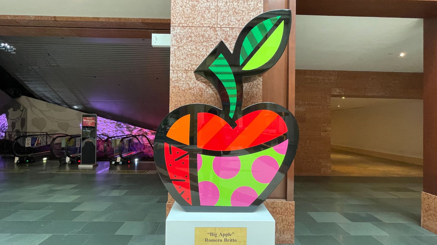 Sculptures you can find around Sentosa