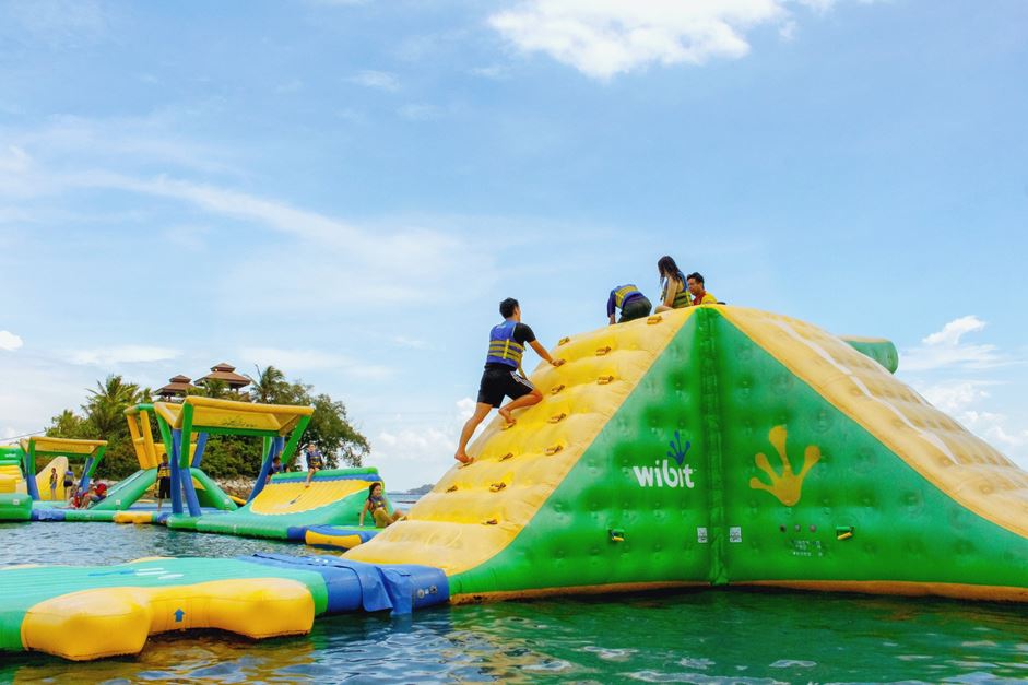 HydroDash Tickets | Sentosa Water Playground & Bouncy Castle