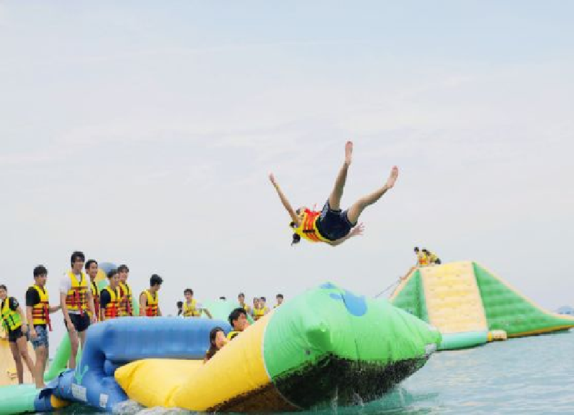 HydroDash Tickets | Sentosa Water Playground & Bouncy Castle