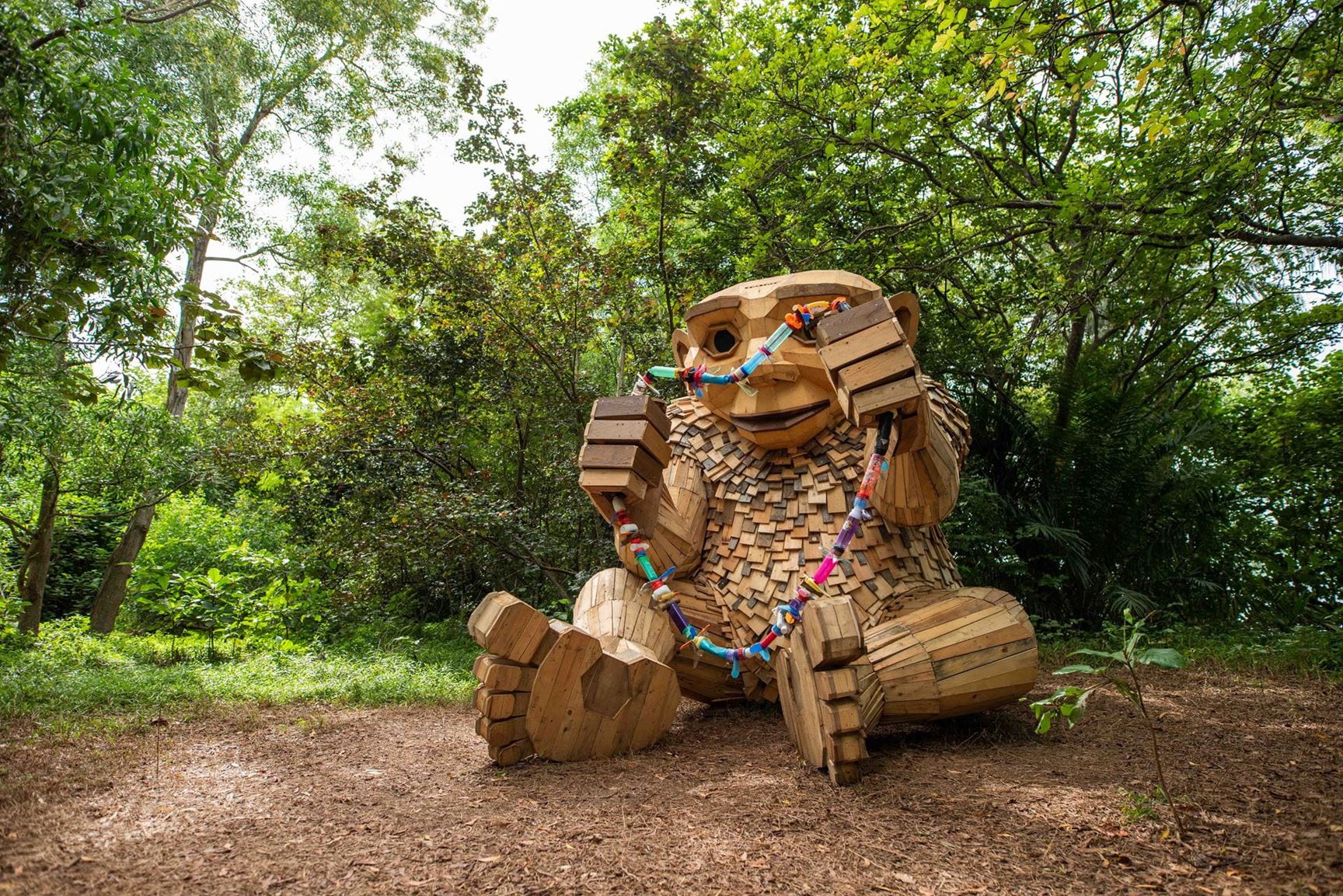 Explorers of Sentosa by Thomas Dambo