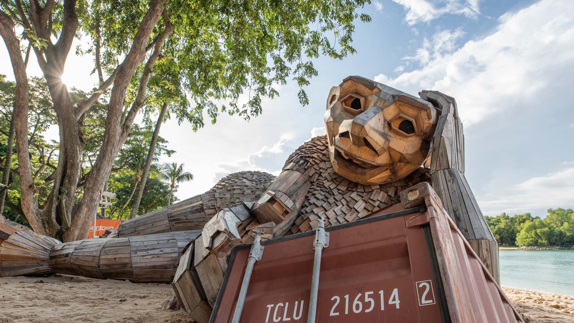 Sculptures you can find around Sentosa