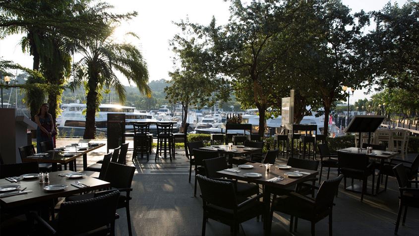 Two Chefs Bar | Sentosa